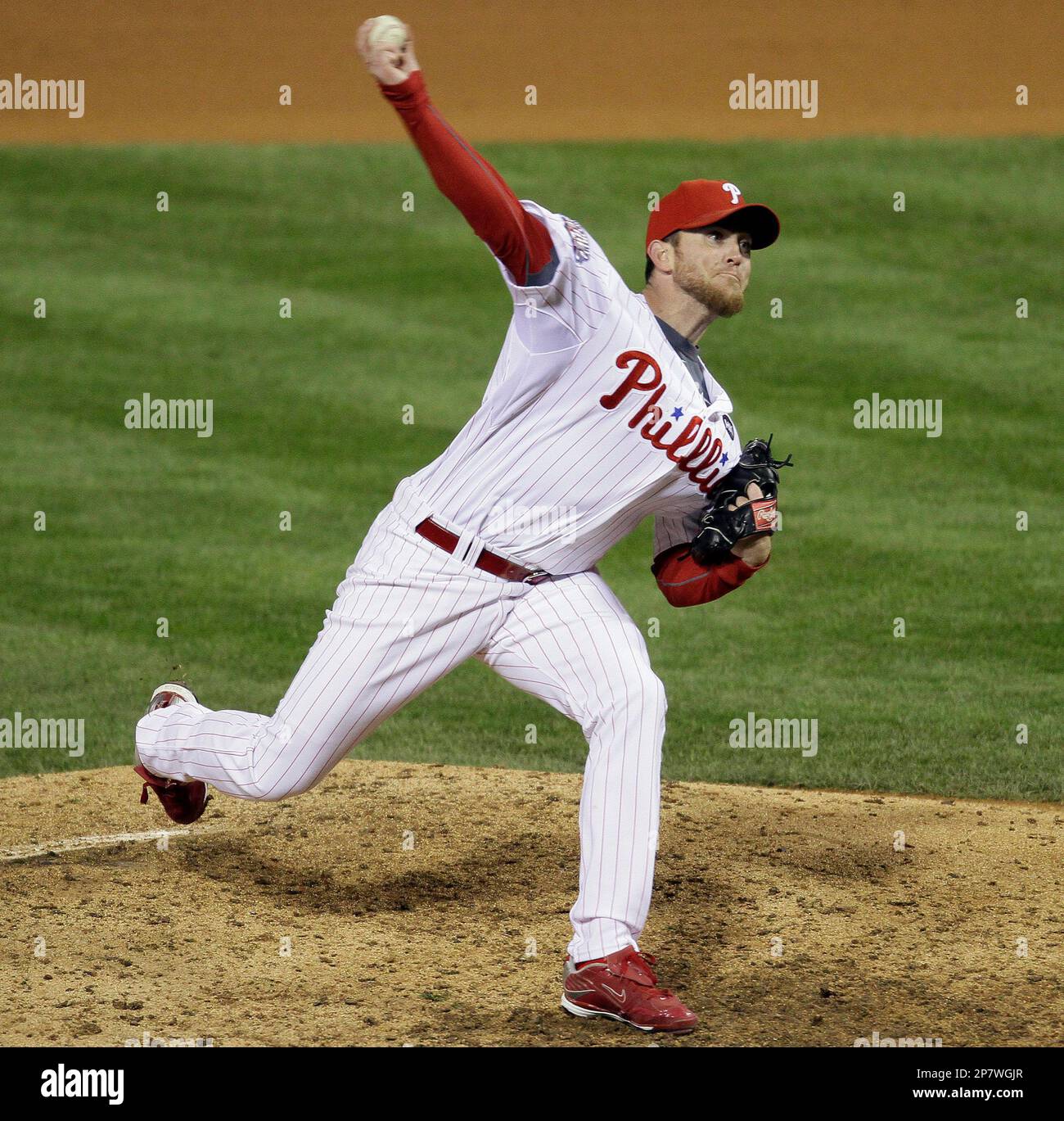 Philadelphia Phillies' Brad Lidge throws during the ninth inning of ...