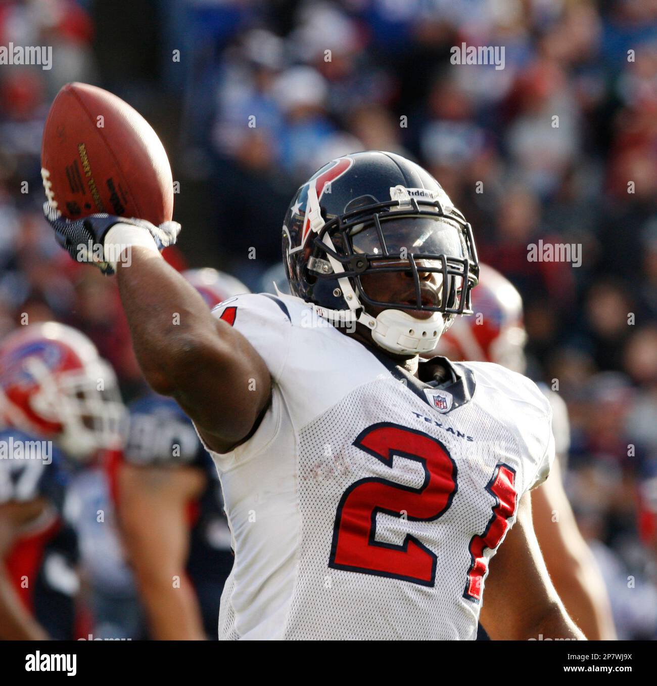 Houston Texans' Ryan Moats celebrates a touchdown during the second ...