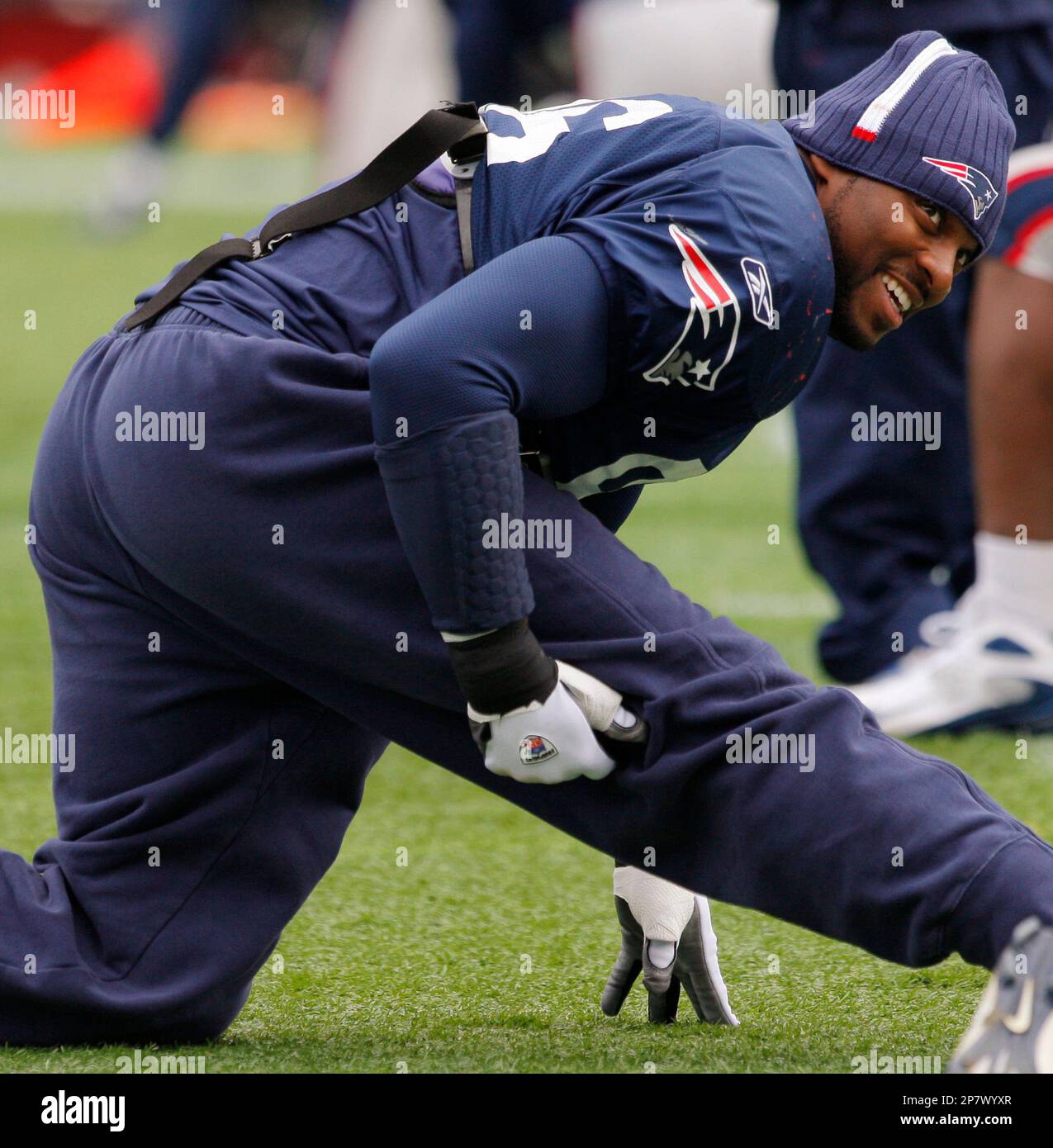 New England Patriots linebacker Adalius Thomas (96) stretches stretches ...