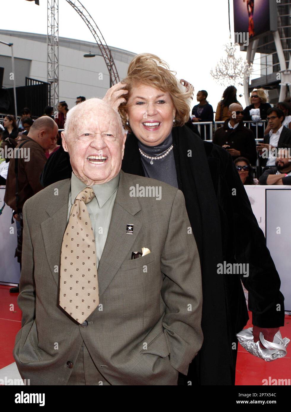Mickey Rooney, front, and Jan Chamberlin arrive to the premiere of ...