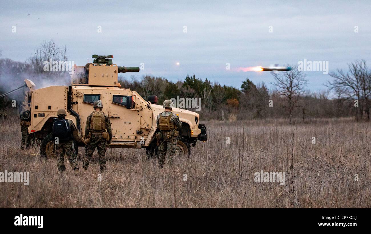 U.S. Marines with Anti-Tank Training Company, 25th Marine Regiment, 4th ...