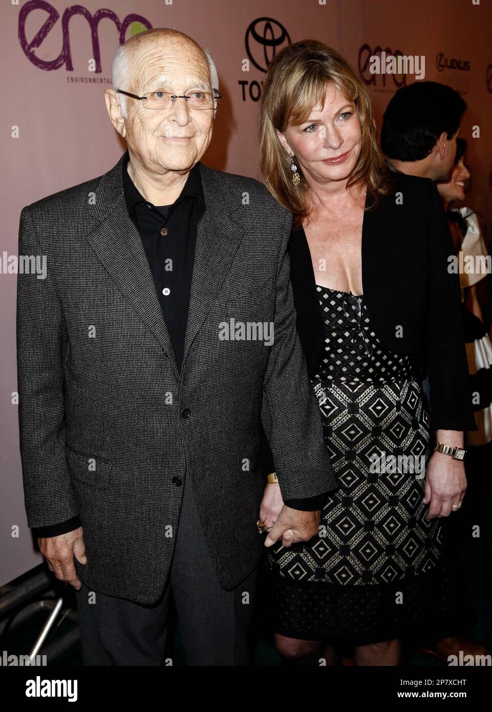 Norman Lear, left, and Lyn Davis arrive at the 20th Anniversary ...