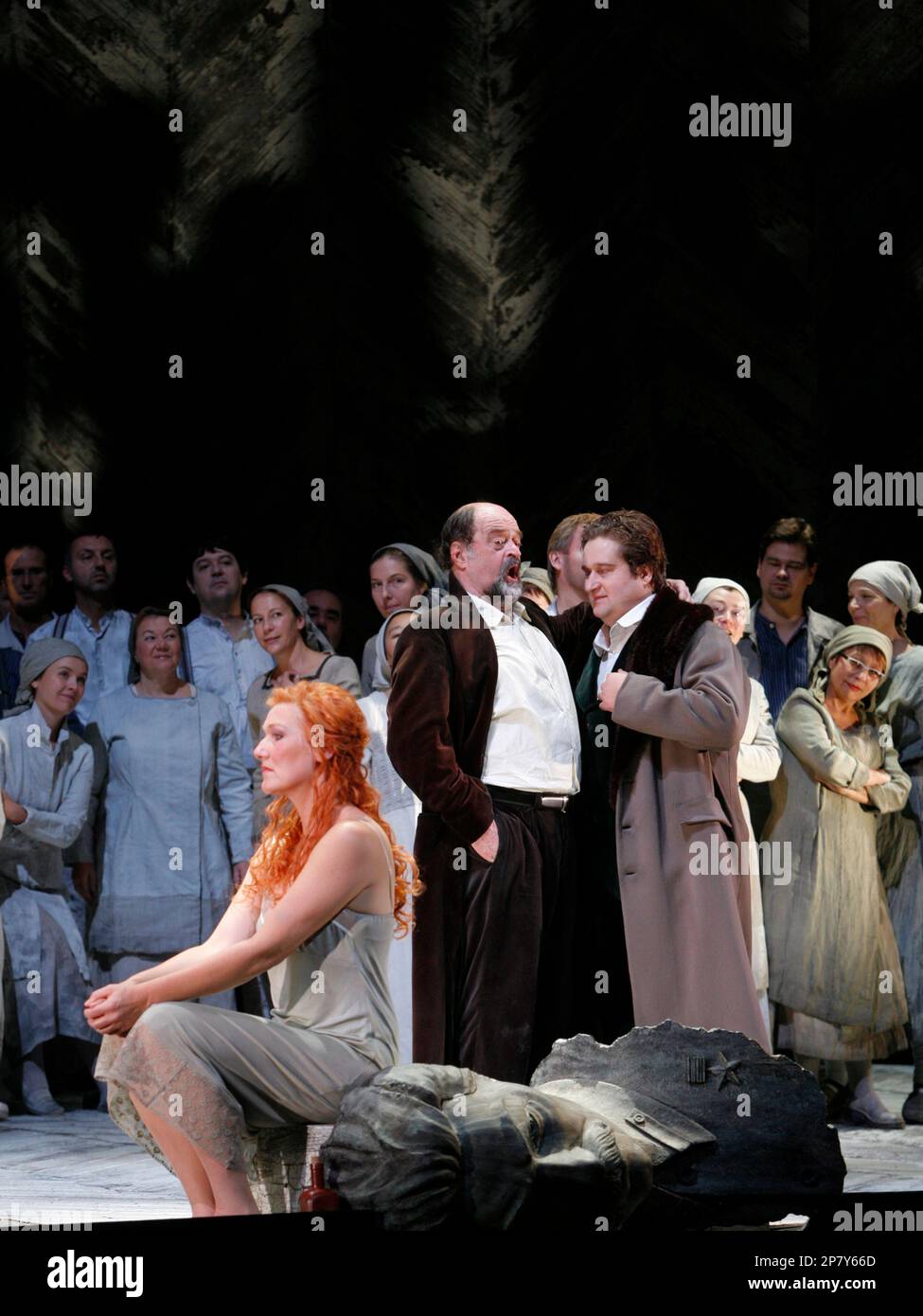 Angela Denoke in der Rolle der Katerina Lwowna Ismailowa, Kurt Rydl als ...