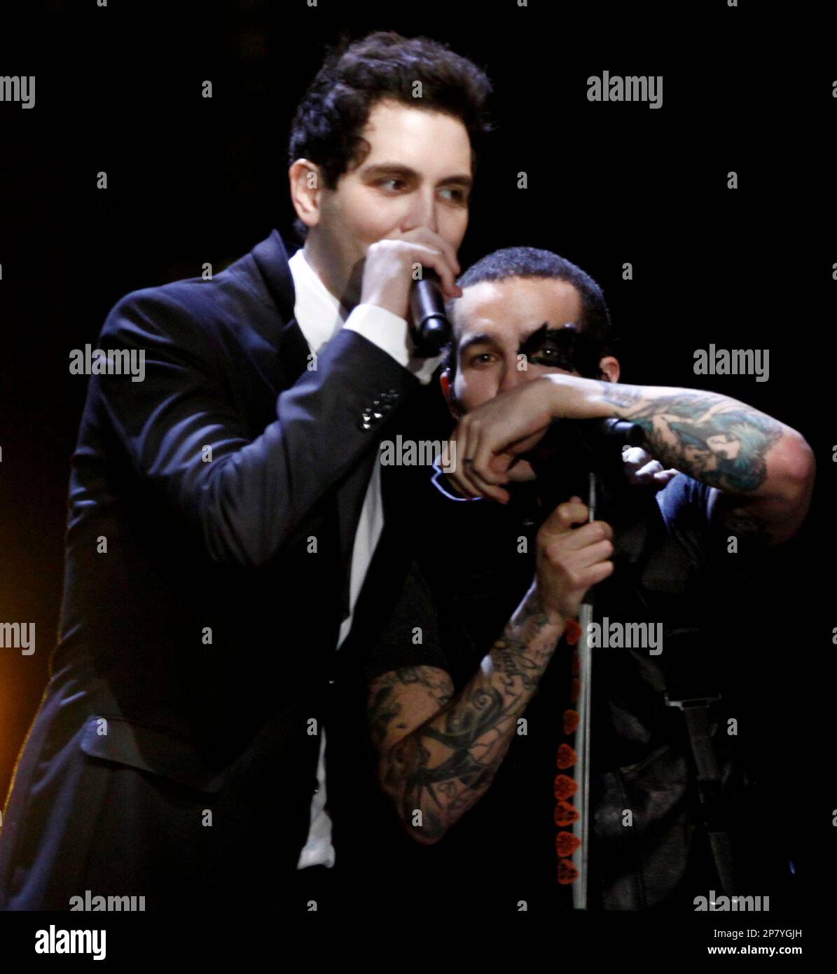 Cobra Starship singer Gabe Saporta, left, joins Pete Wentz and Fall Out ...