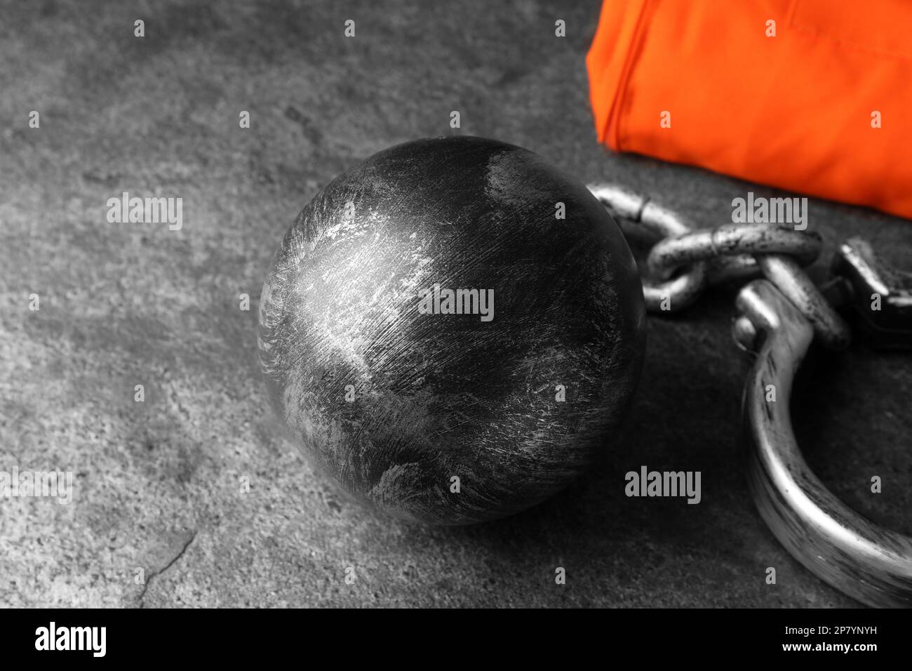 Prisoner uniform chain hi-res stock photography and images - Alamy