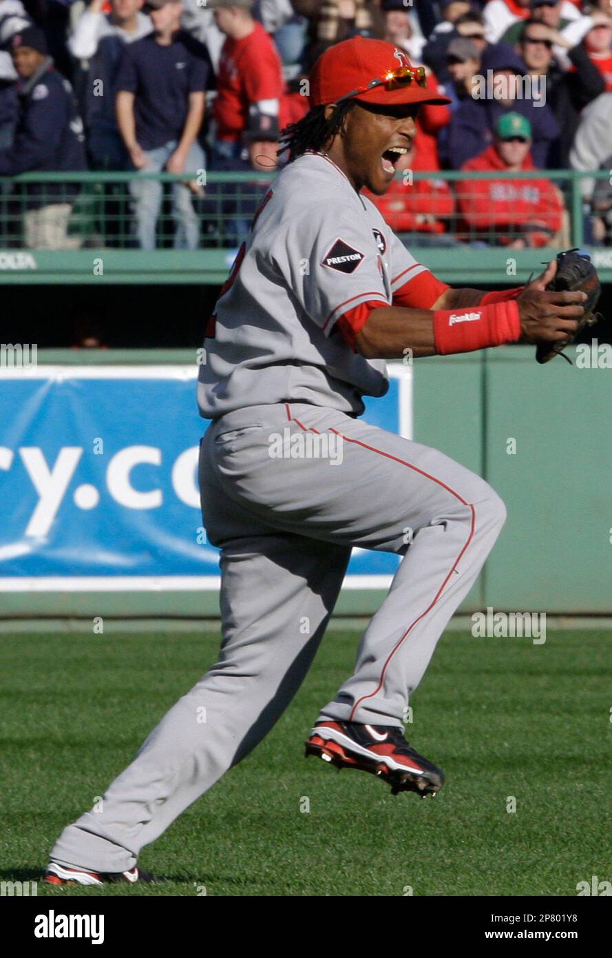 Los Angeles Angels shortstop Erick Aybar celebrates after catching a ...