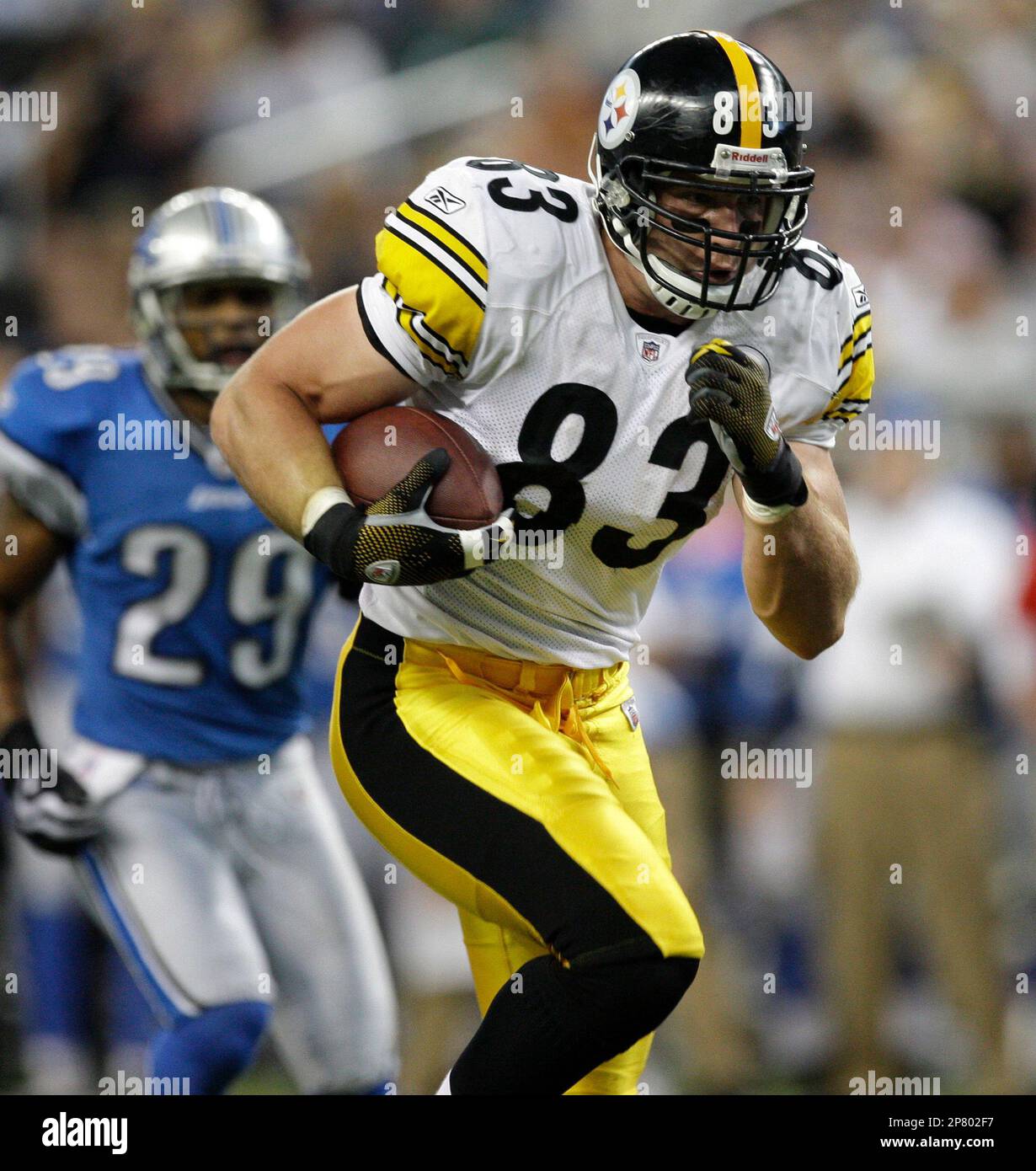 Pittsburgh Steelers tight end Heath Miller scores on a 15-yard ...