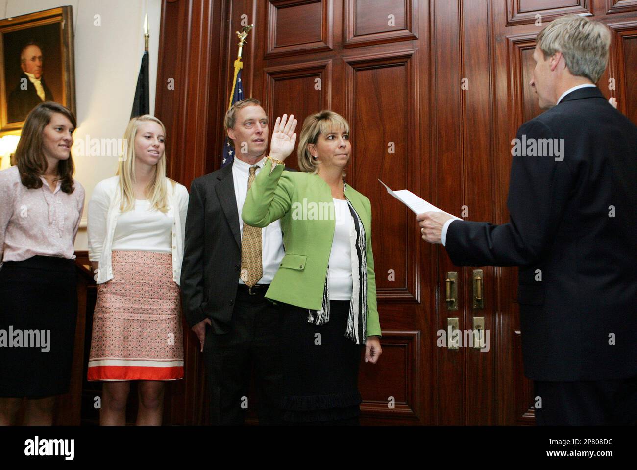 With her daughters, from left, Lyndsey, Hailey and husband Michael ...