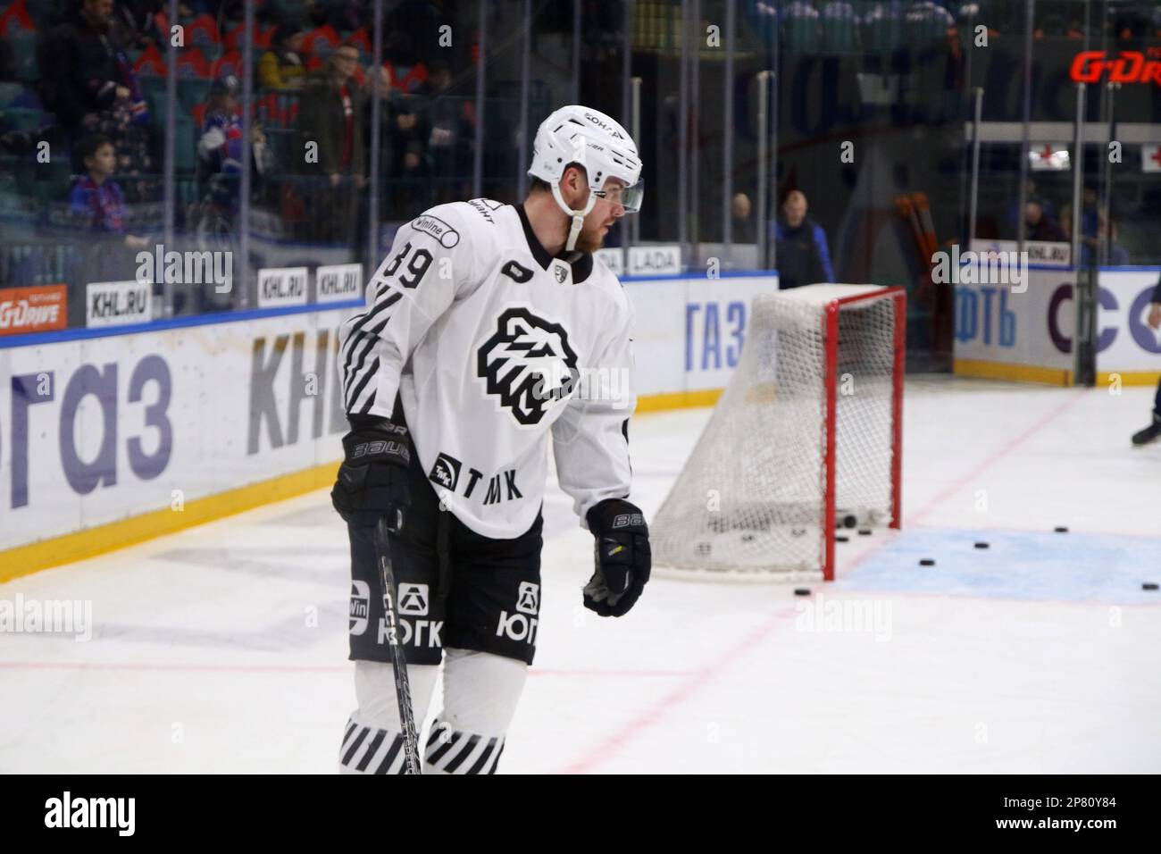 Traktor Hockey Club player, Ilya Karpukhin (No.89) seen in action during the Kontinental Hockey ...