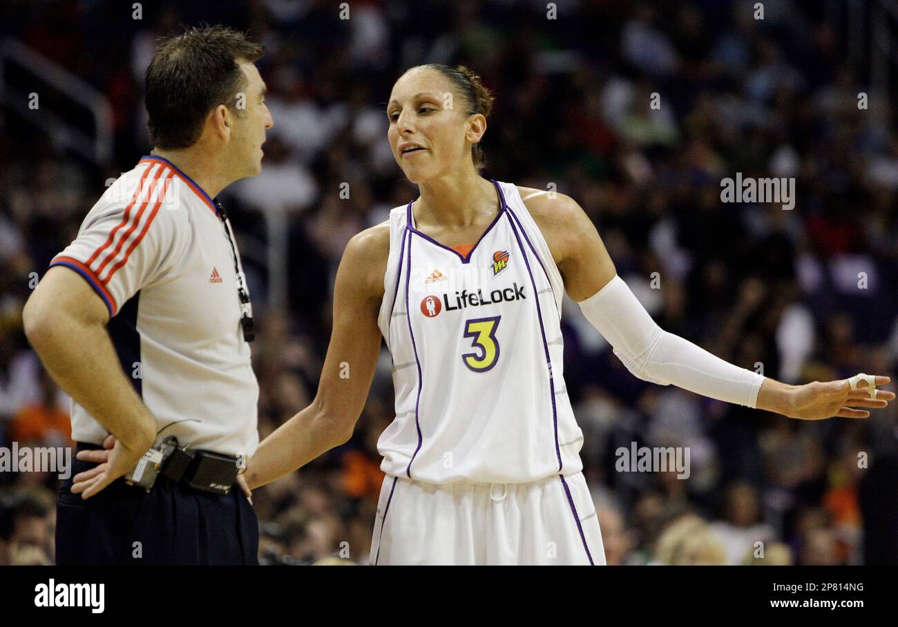 Phoenix Mercury guard Diana Taurasi (3) argues with referee Michael ...