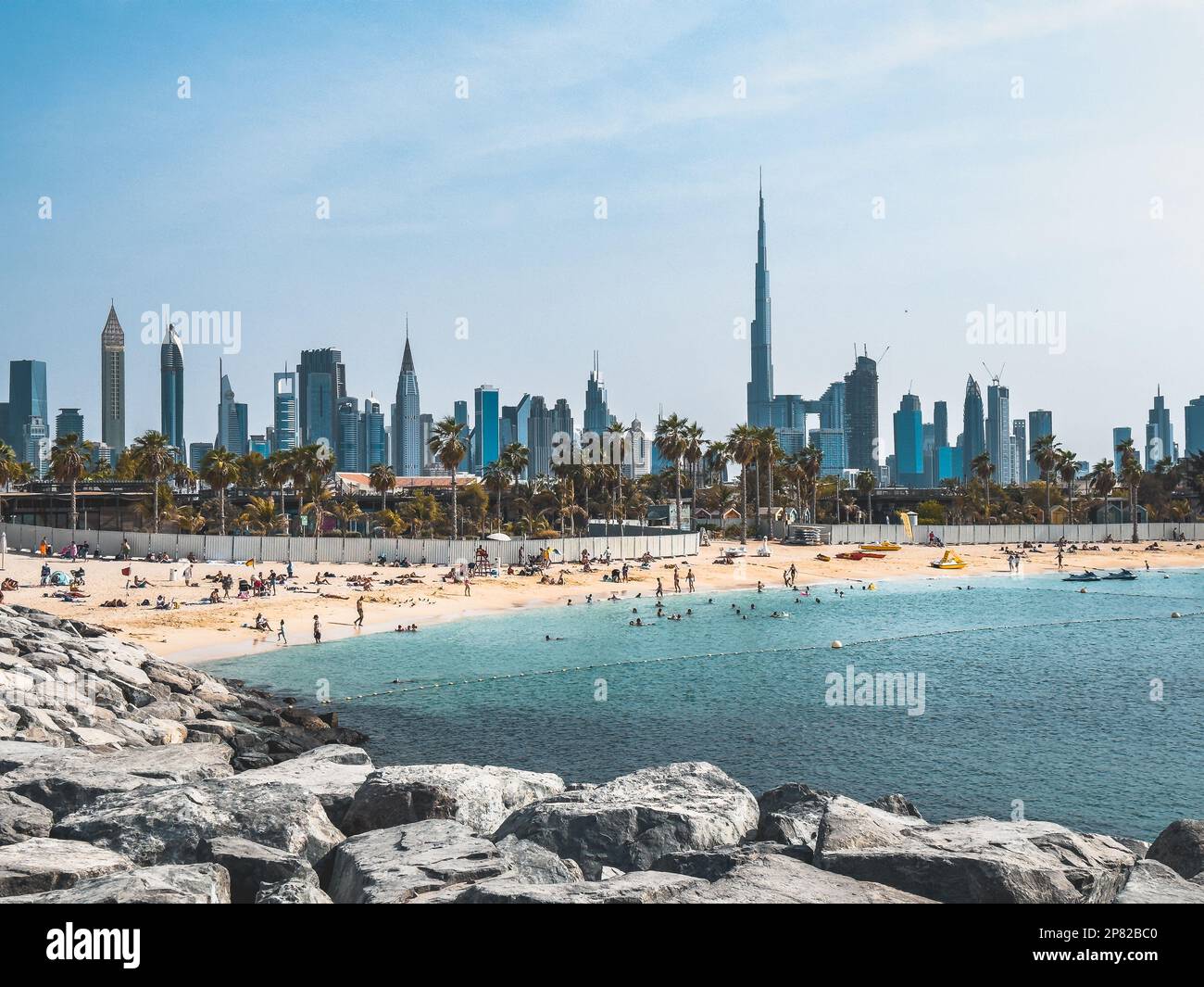 La Mer Beach and beachfront shops La Mer Central in Dubai, United Arab ...