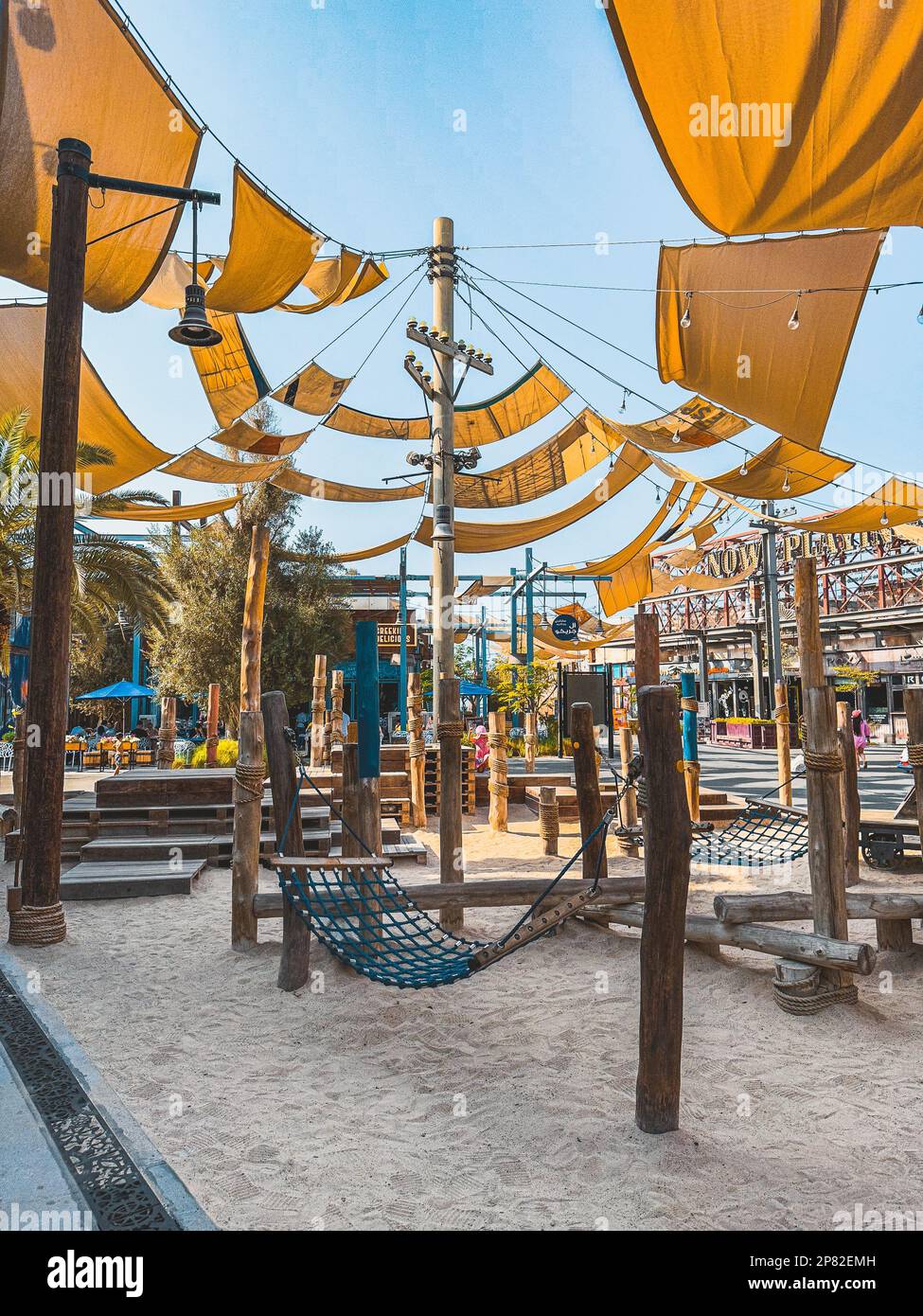 La Mer Beach and beachfront shops La Mer Central in Dubai, United Arab ...