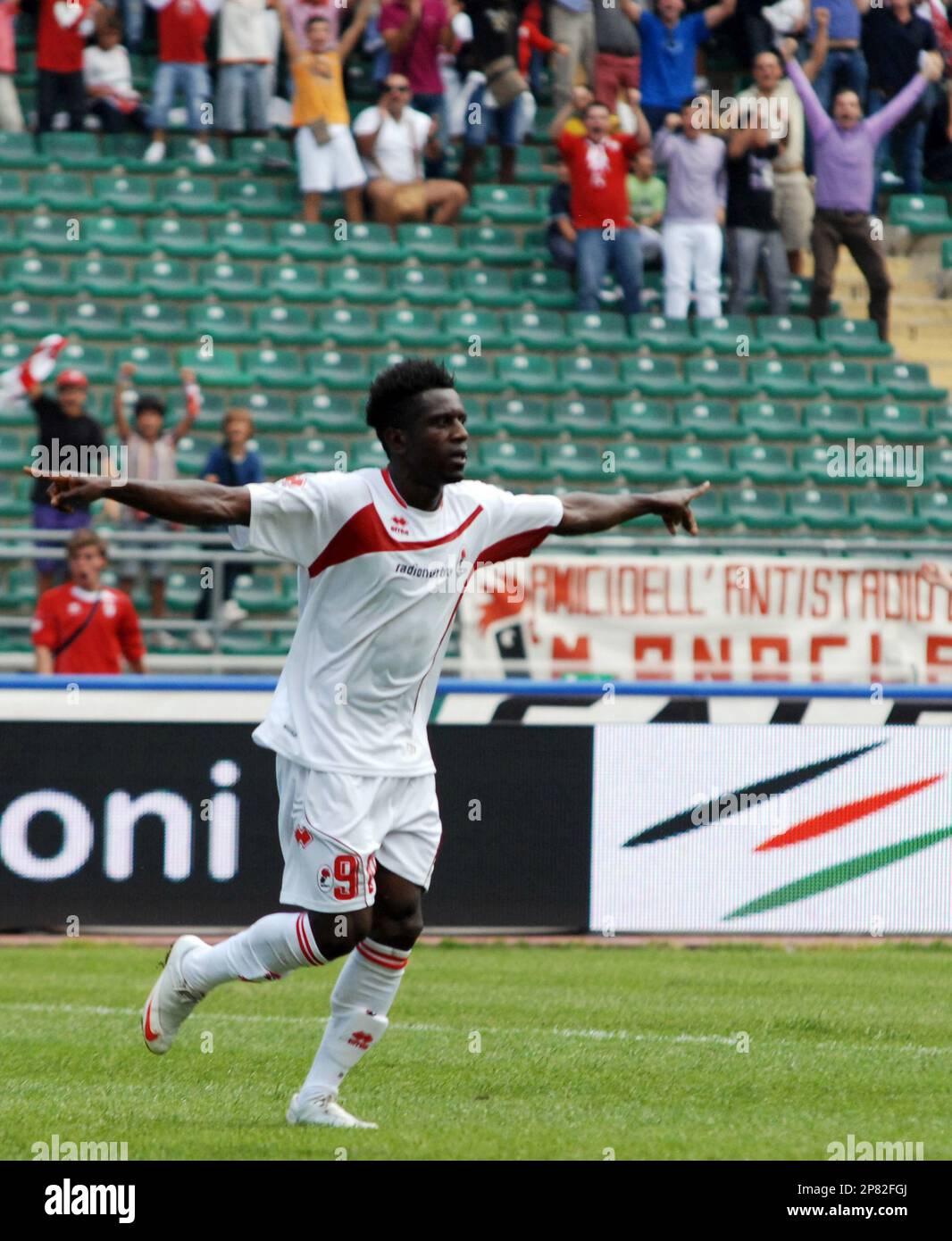 Bari's Edgar Alvarez cheers after scoring, during the Italian Serie A ...