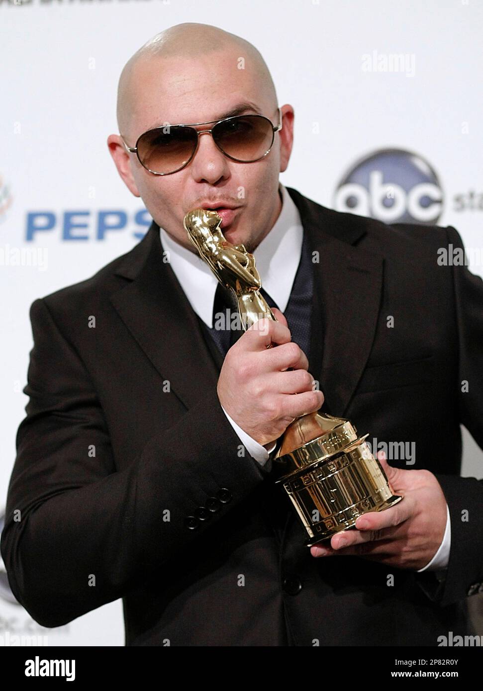 Pitbull Singer I Know You Want Me