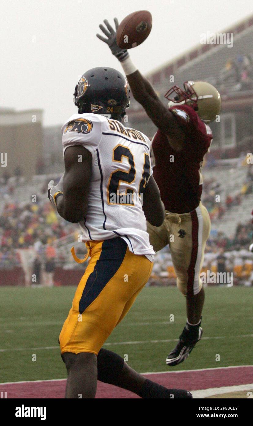 Boston College's Marcellus Bowman, right, is unable to break up the ...
