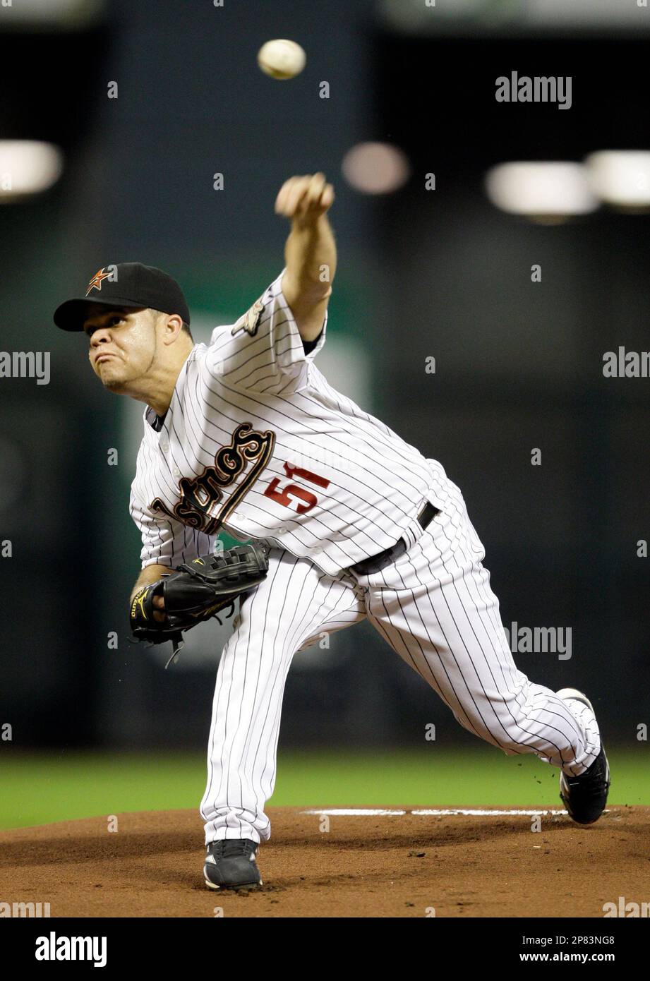Houston Astros pitcher Wandy Rodriguez throws against the Atlanta ...