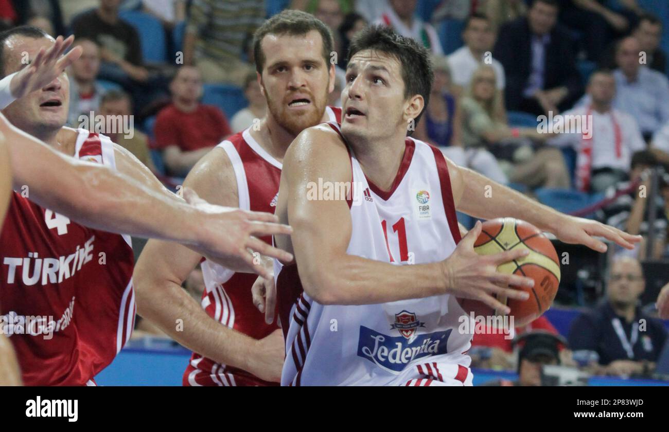 Dimitar Angelov, right, of Bulgaria challenges Turkey's Bekir Yarangume ...