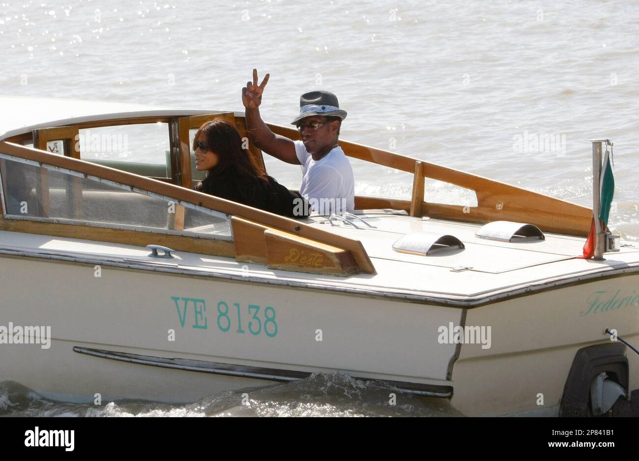 U.S. actor Wesley Snipes, right, arrives with his wife Nakyung Park at ...