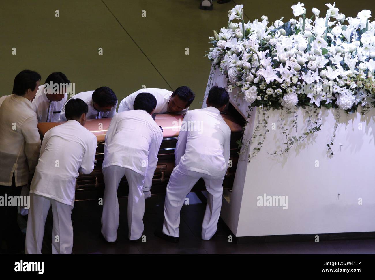 The coffin of Iglesia ni Cristo, or Church of Christ, leader Erano ...