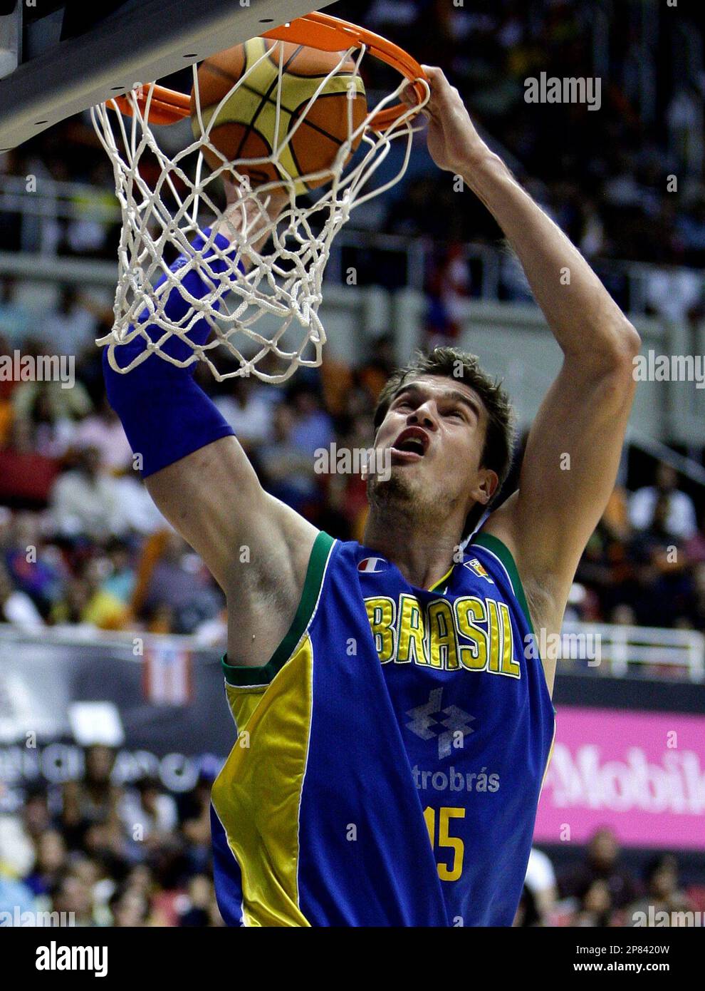 Tiago Splitter Dunk