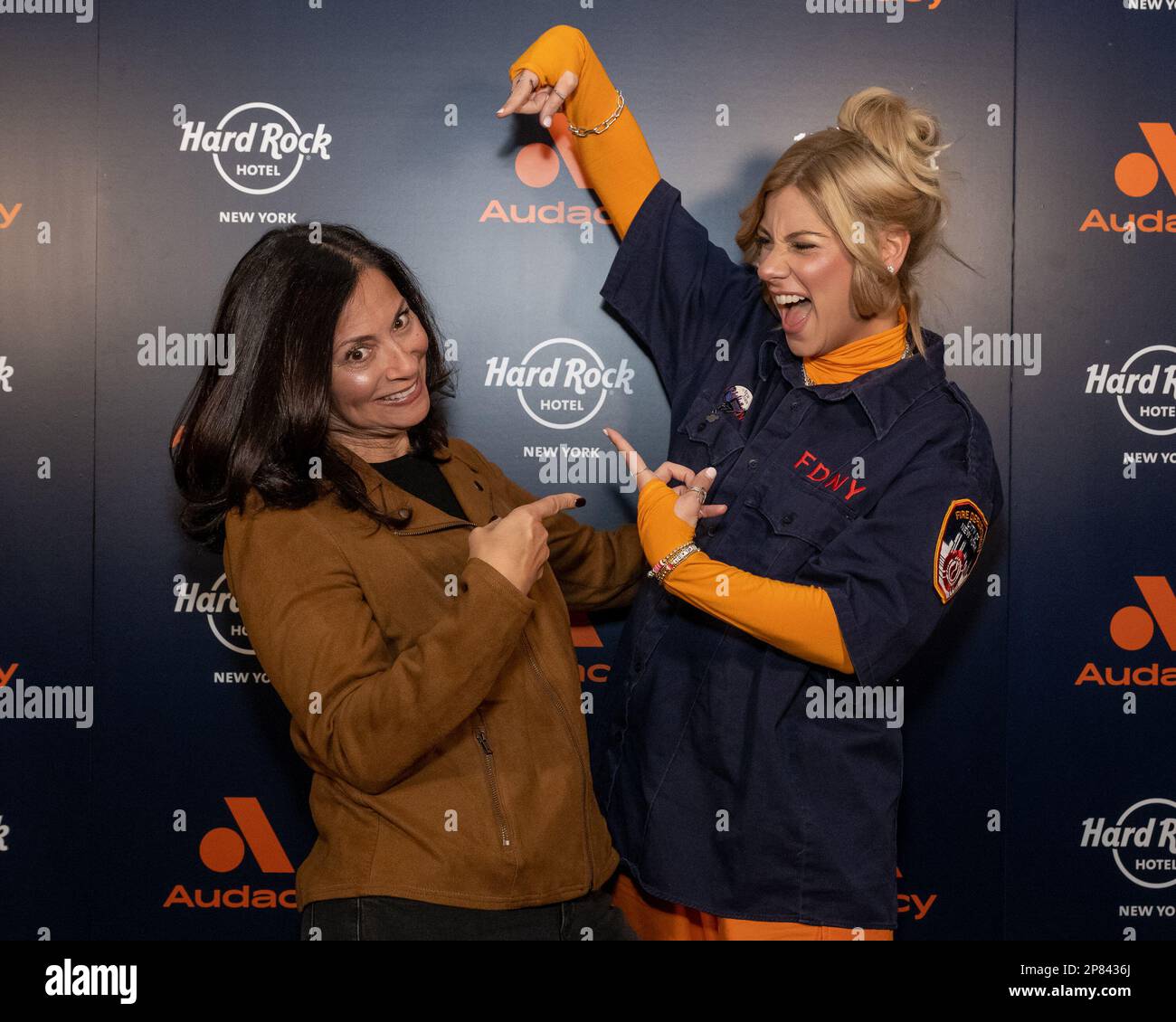 Jill Miskanic and Jax arrive on the red carpet for Audacy’s “Leading ...