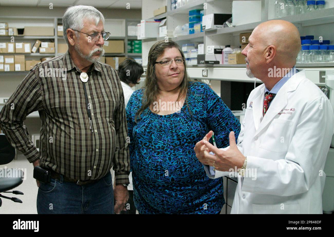 Dr. Steven Chernausek, right, director of the Children's Medical ...