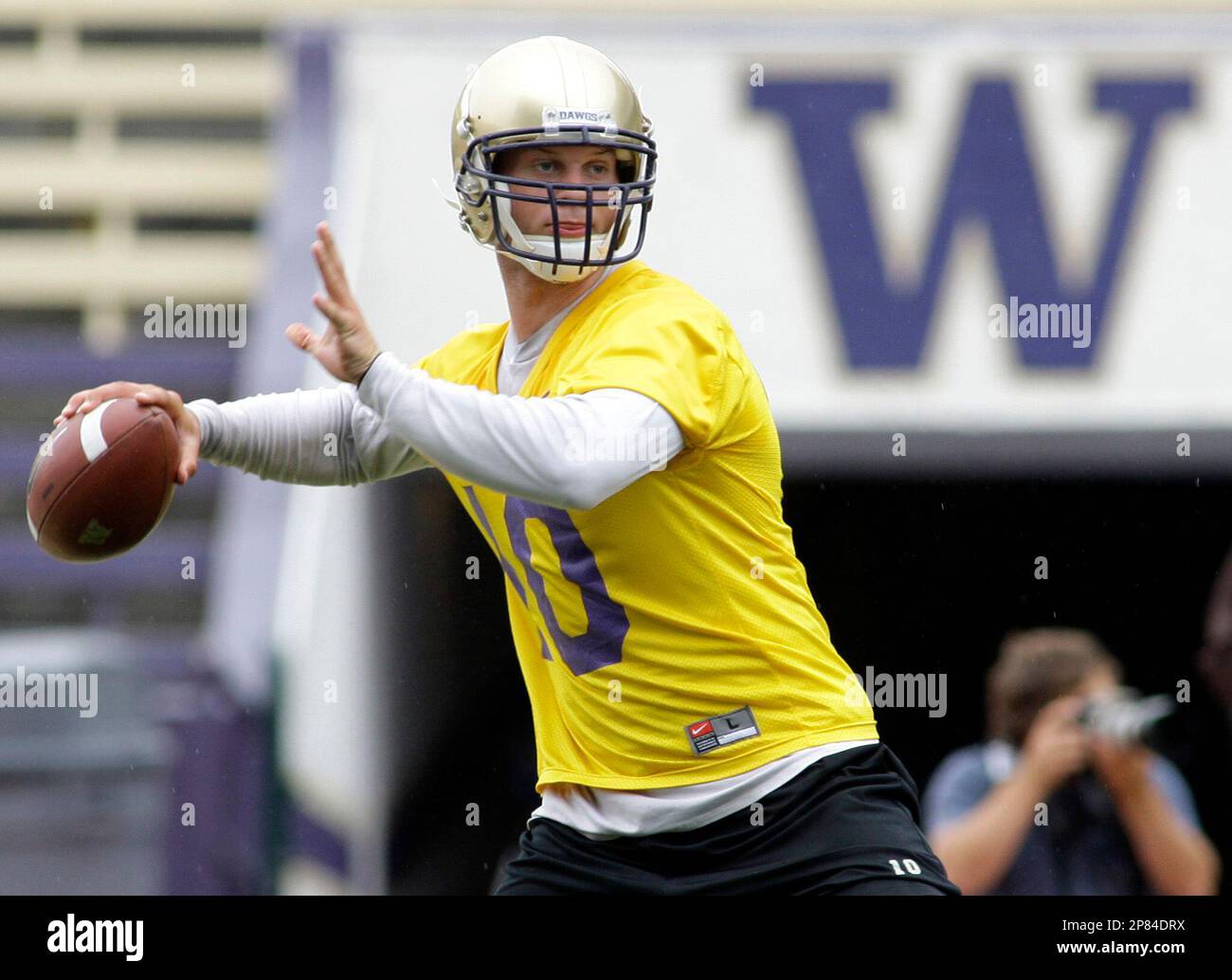 FILE - In this Aug. 10, 2009, file photo, Washington quarterback Jake ...