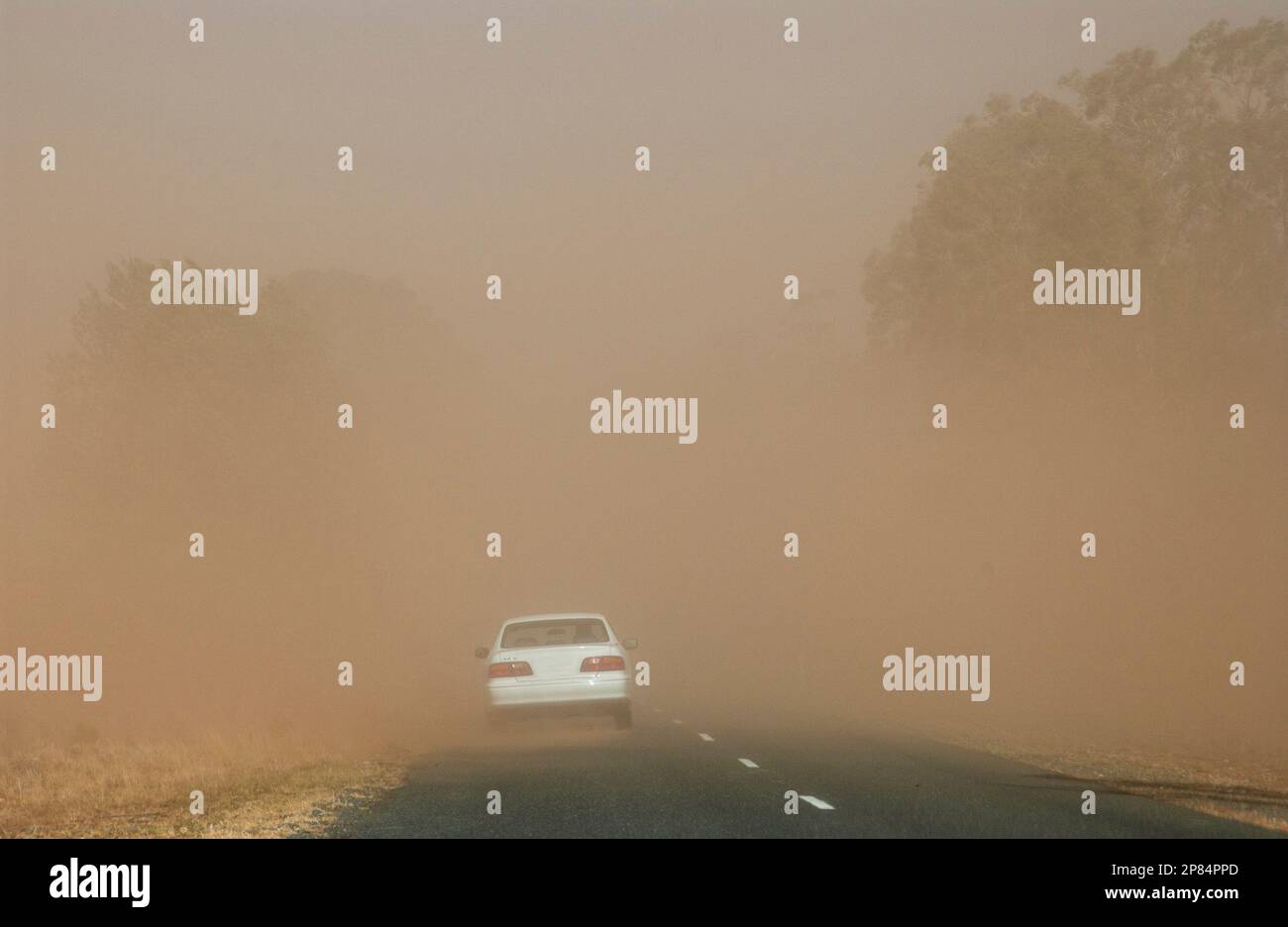 Dust storm in far hi-res stock photography and images - Alamy