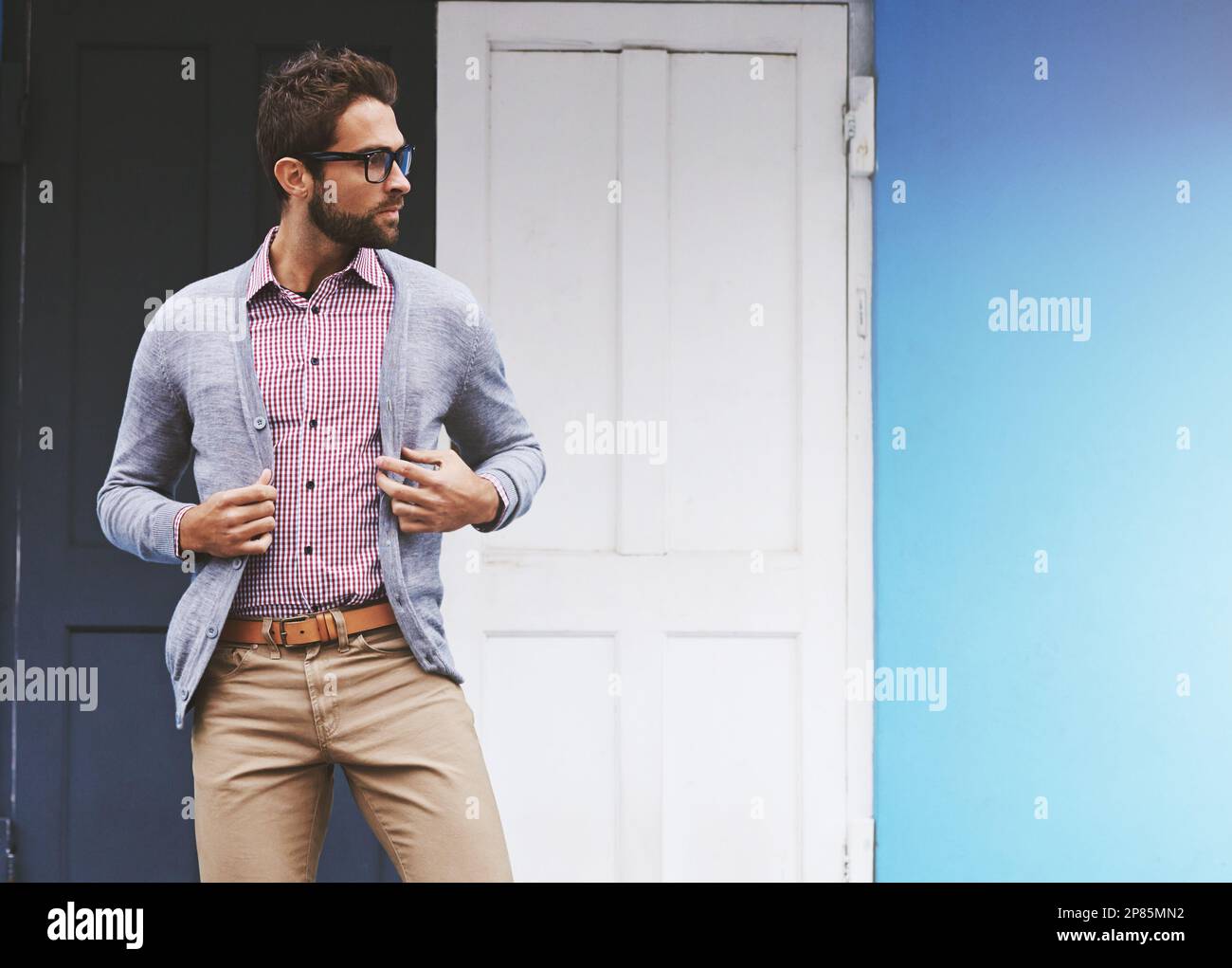 Dressed to impress hi-res stock photography and images - Alamy