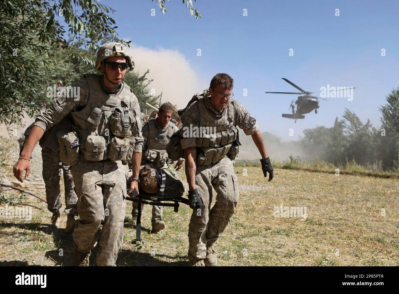 ** RETRANSMISSION FOR IMPROVED QUALITY OF AFDG101 ** Soldiers of the U ...