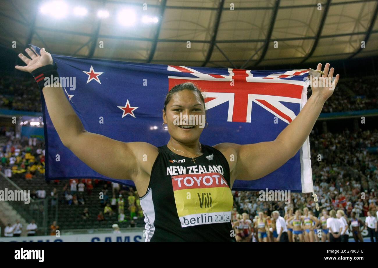 New Zealands Valerie Vili Celebrates Winning The Gold In The Womens Shot Put During The World