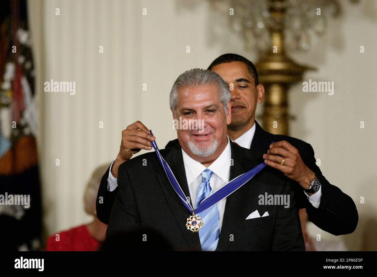 President Barack Obama presents the 2009 Presidential Medal of Freedom ...