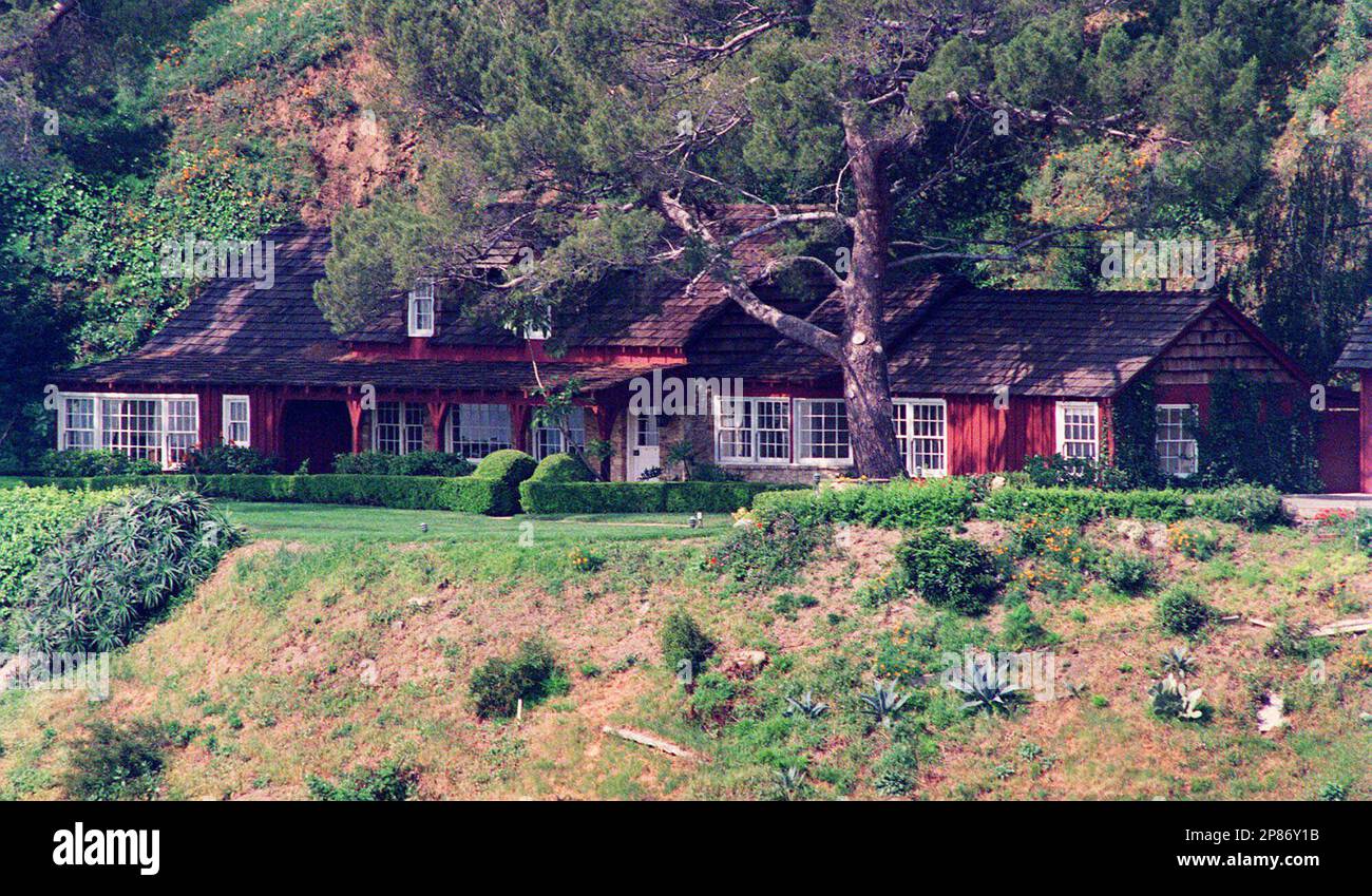 ** FOR RELEASE WEEKEND EDITIONS, AUG. 8-9, AND THEREAFTER ** FILE ...