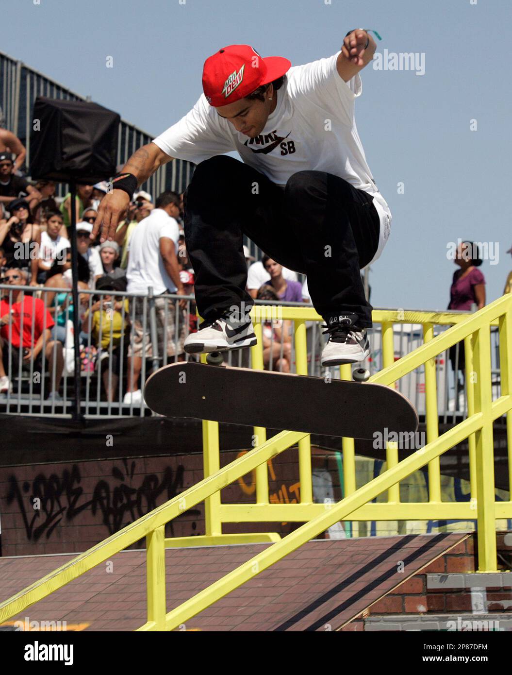 Paul Rodriguez Skater Skating