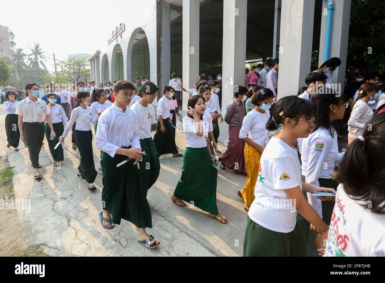 Myanmar matriculation exam hi-res stock photography and images - Alamy