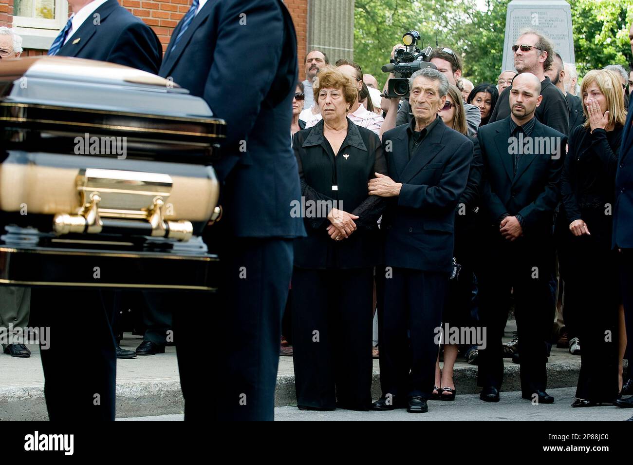 Ida Gatti, left, mother of former world champion boxer Arturo Gatti ...