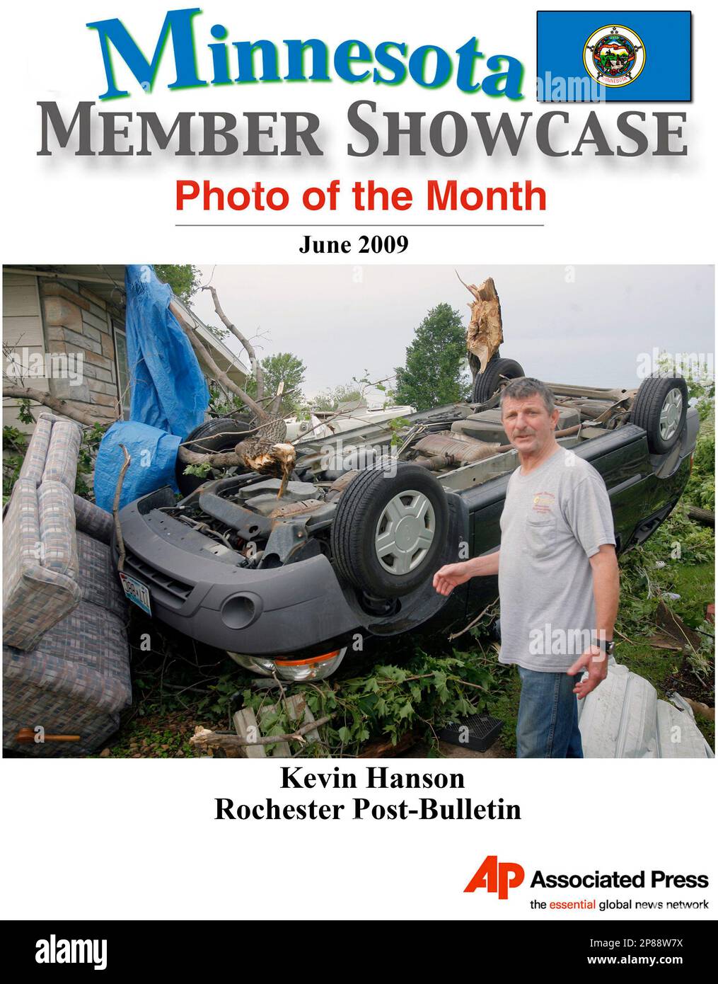 FILE - This June 18, 2009 file photo shows Curt Hanson surveying the ...