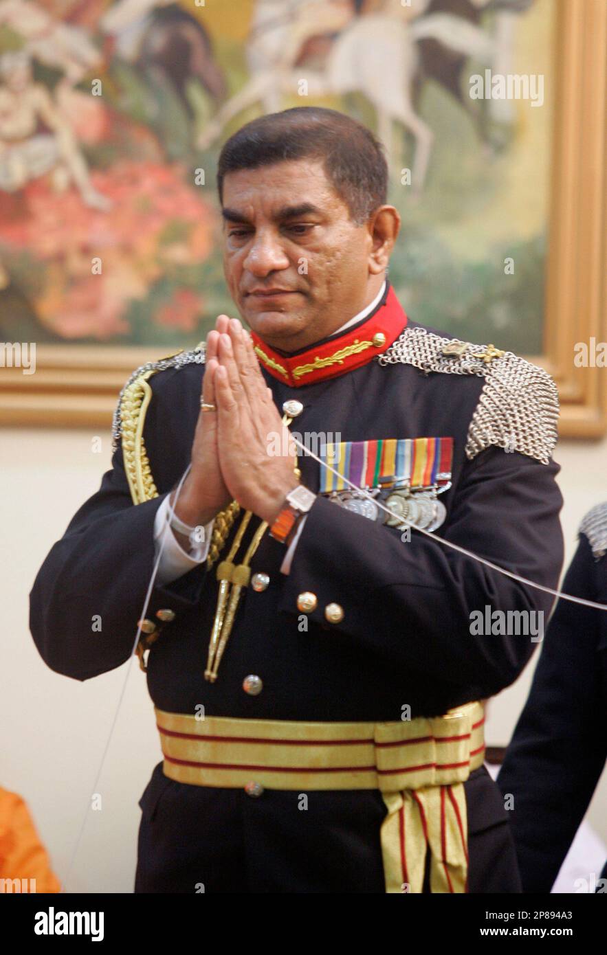 Sri Lankan army commander Lt. Gen. Jagath Jayasuriya offers prayers ...