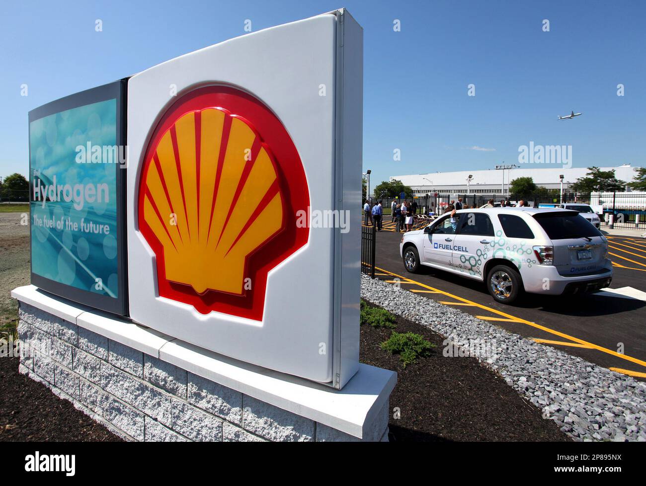 GM's hydrogen-powered Chevrolet Equinox is on display at a newly-opened ...