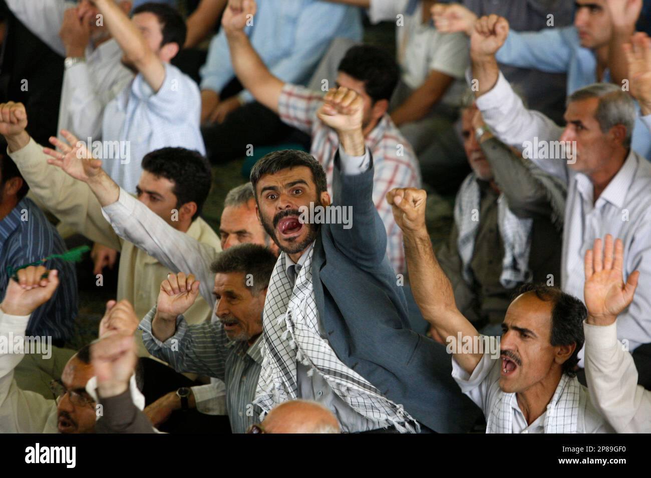 Iranian chant slogans against the US, during Friday prayers ceremony at ...