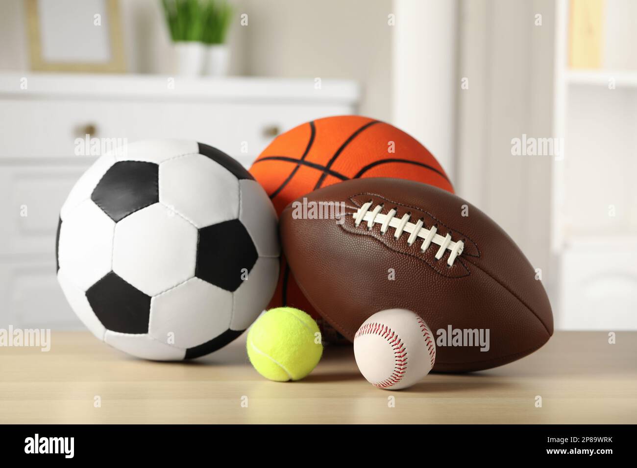 Table tennis play at home hi-res stock photography and images - Alamy
