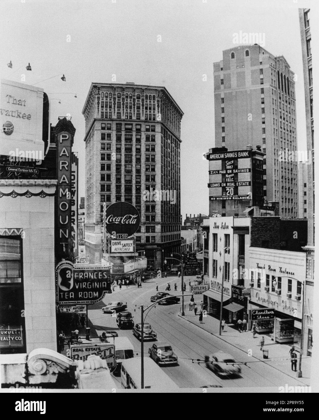Peachtree and Pryor Streets intersection, in 1952. Paramount Theater ...