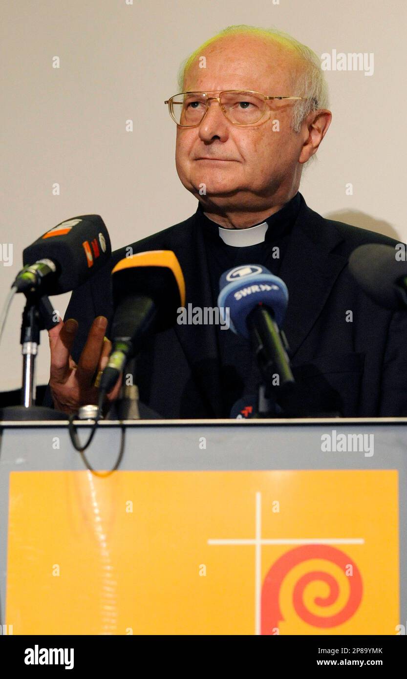 Robert Zollitsch , Freiburger Erzbischof und Vorsitzender der Deutschen ...