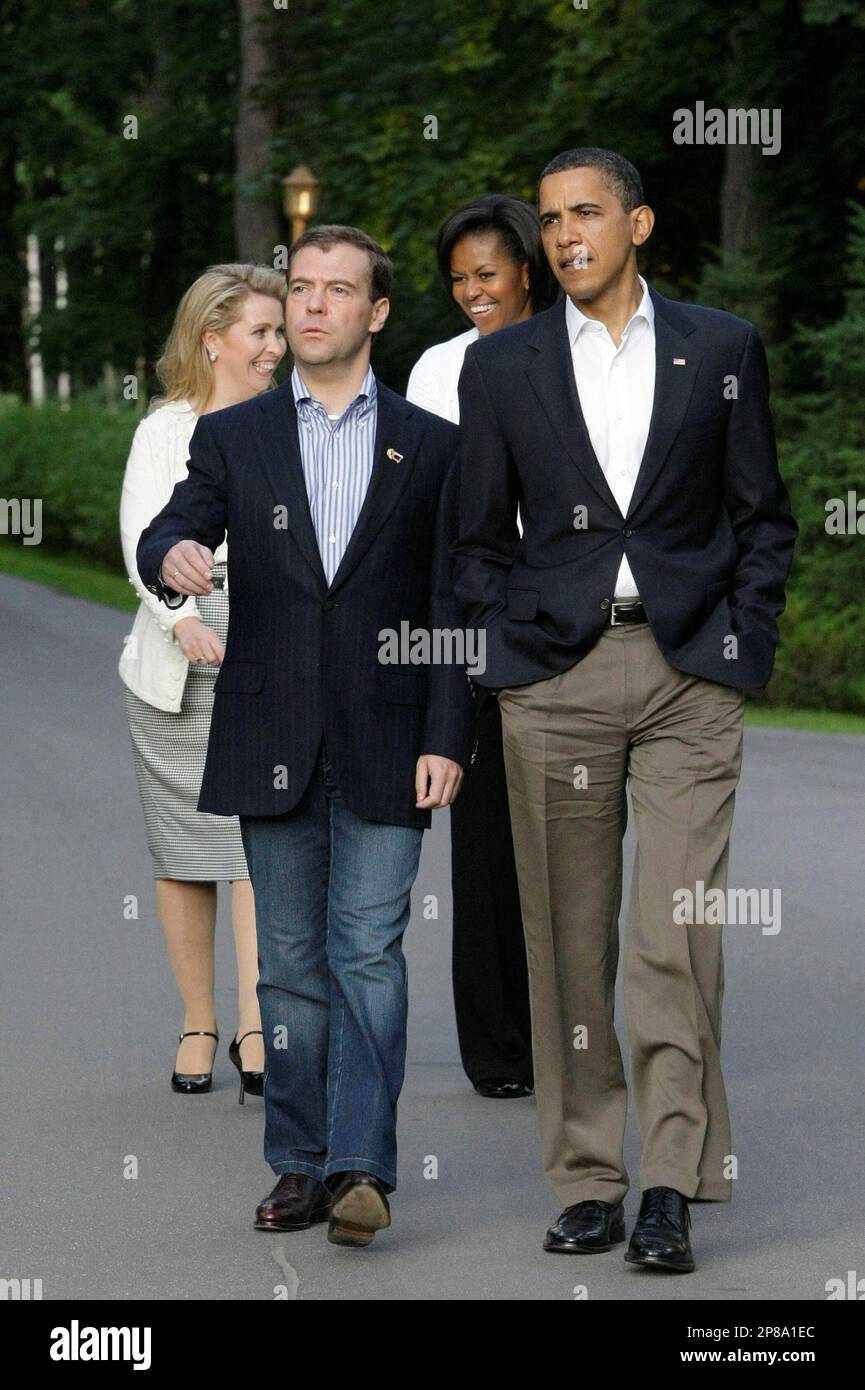 Russian President Dmitry Medvedev, left, U.S. President Barack Obama, U ...