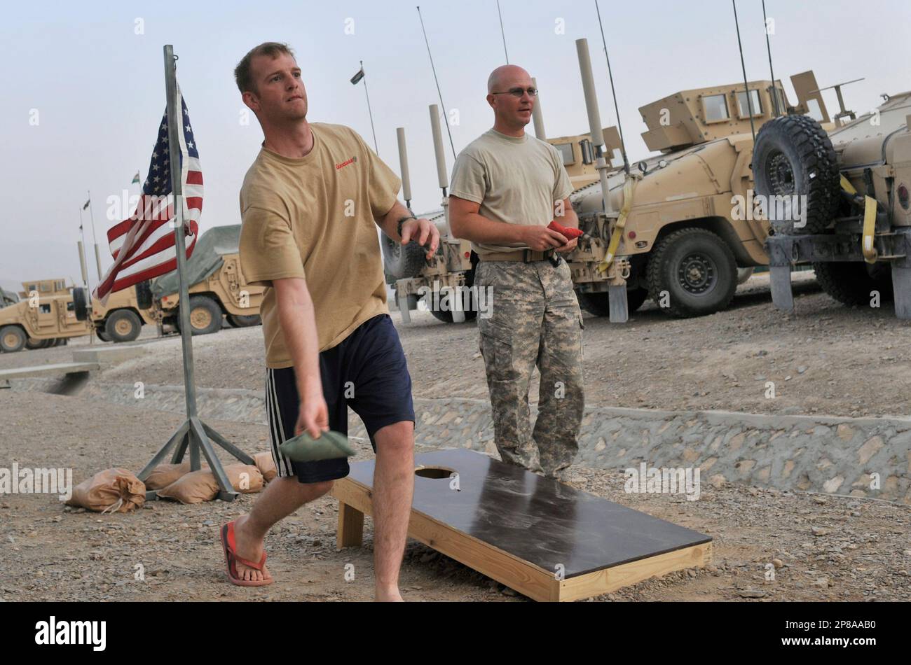 Sgt Jason Williams from Akron, Oh., left, and Sgm Andy Duch from ...