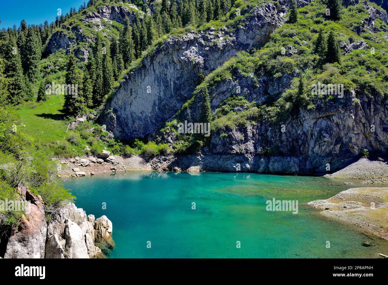 The beautiful landscape of Tianchi Lake in Tianshan Mountains, Xinjiang ...