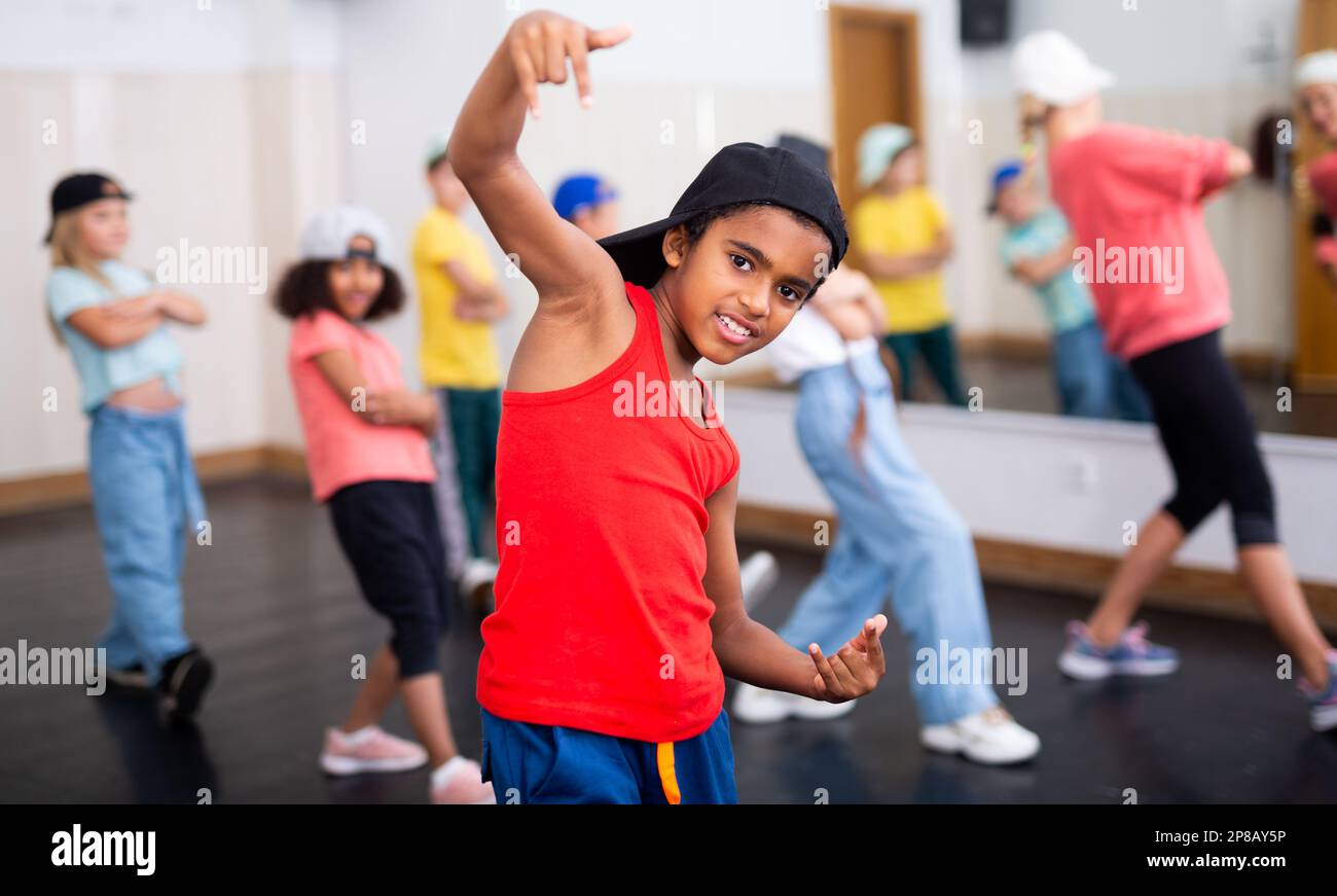 Afro boy hip hop dancer exercising at class Stock Photo - Alamy