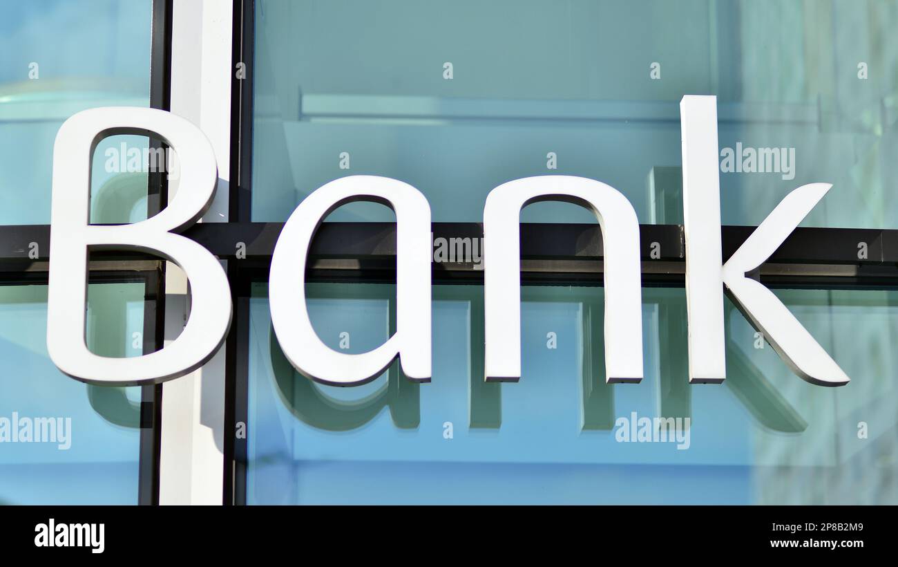 Bank building isolated icon hi-res stock photography and images - Alamy