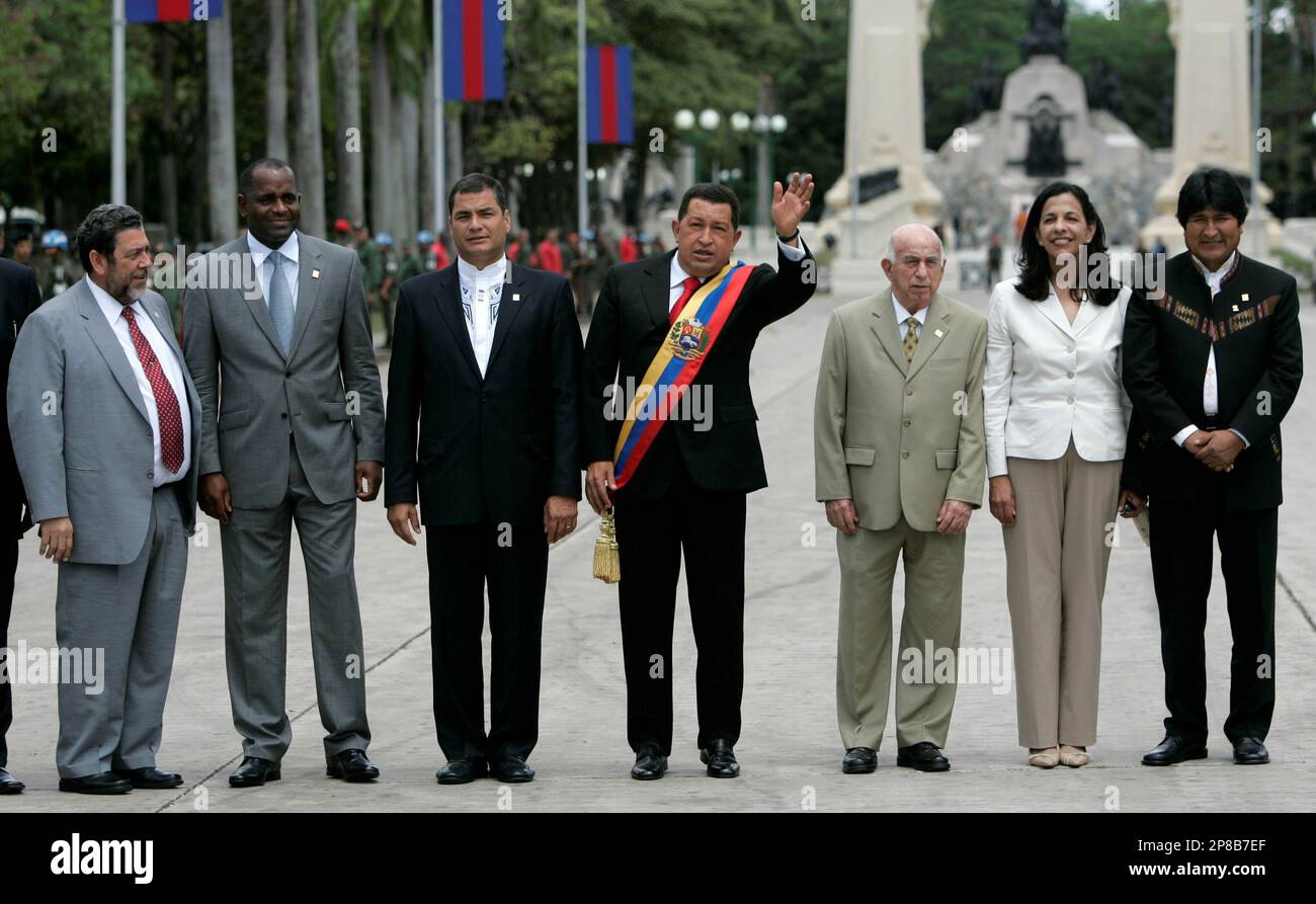 From left to right, San Vincent and the Grenadines' Prime Minister ...