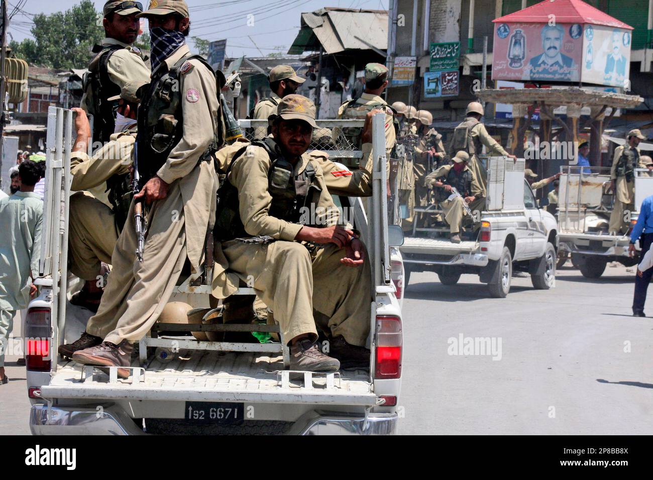 Troops of Pakistani para-military force patrol in troubled area of ...